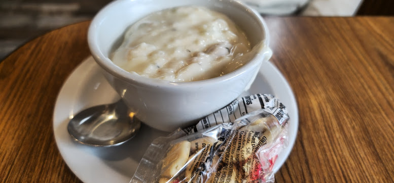 Mountain Oaks Cafe Menu | Breakfast, Lunch & Dinner in Oakhurst, CA